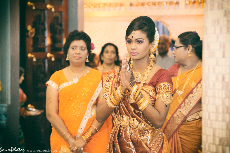 YogesWaran & Shangari Sivabalan Engagament » SensePhotoz