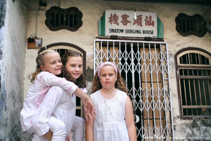 Allison Smith Family Street Portrait » SensePhotoz